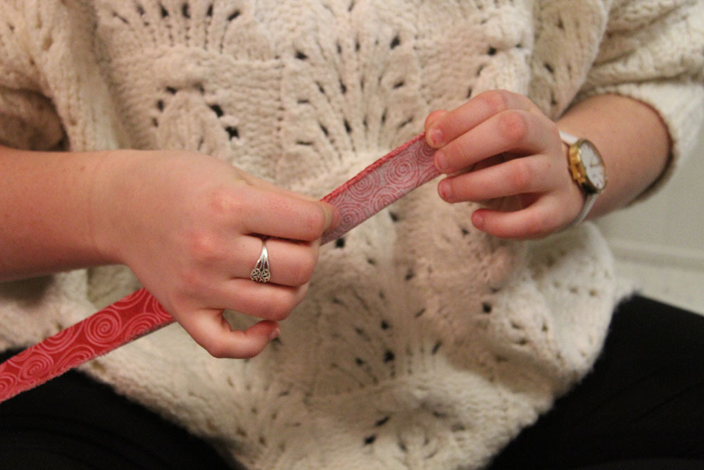 How to make DIY weighted eye masks | Hello Homestead