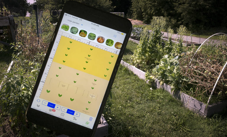 6 gardening apps for planning your plantings | Hello Homestead