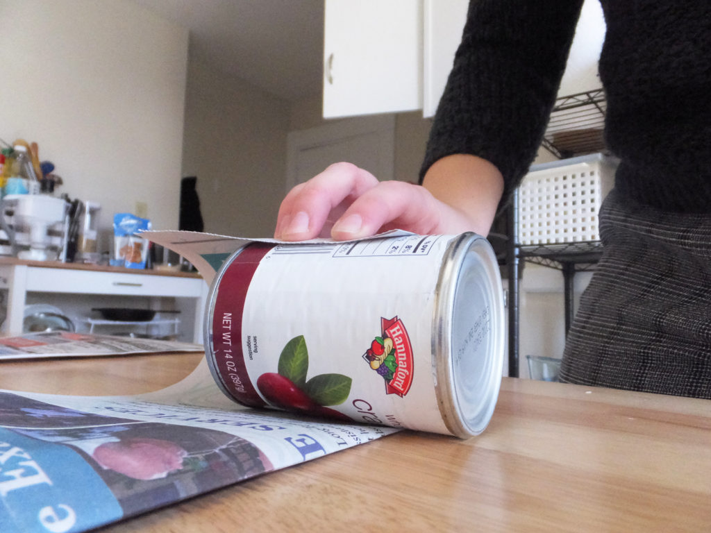 How to make starter pots from newspaper | Hello Homestead